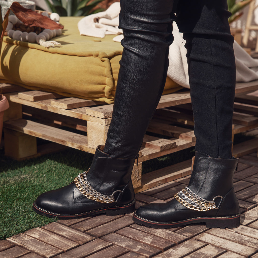 Chains Combat Boots Black – Pellame